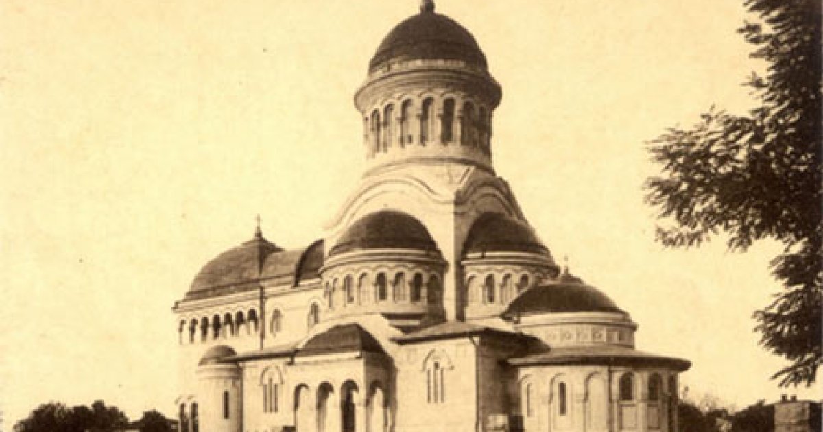 Viaţa bisericească românească în Arhiepiscopia Chişinăului şi Hotinului