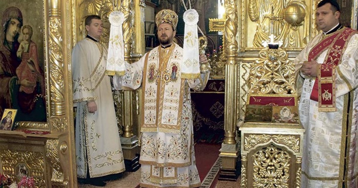 „Tradiţie sfântă în port şi colind“, la Bârlad