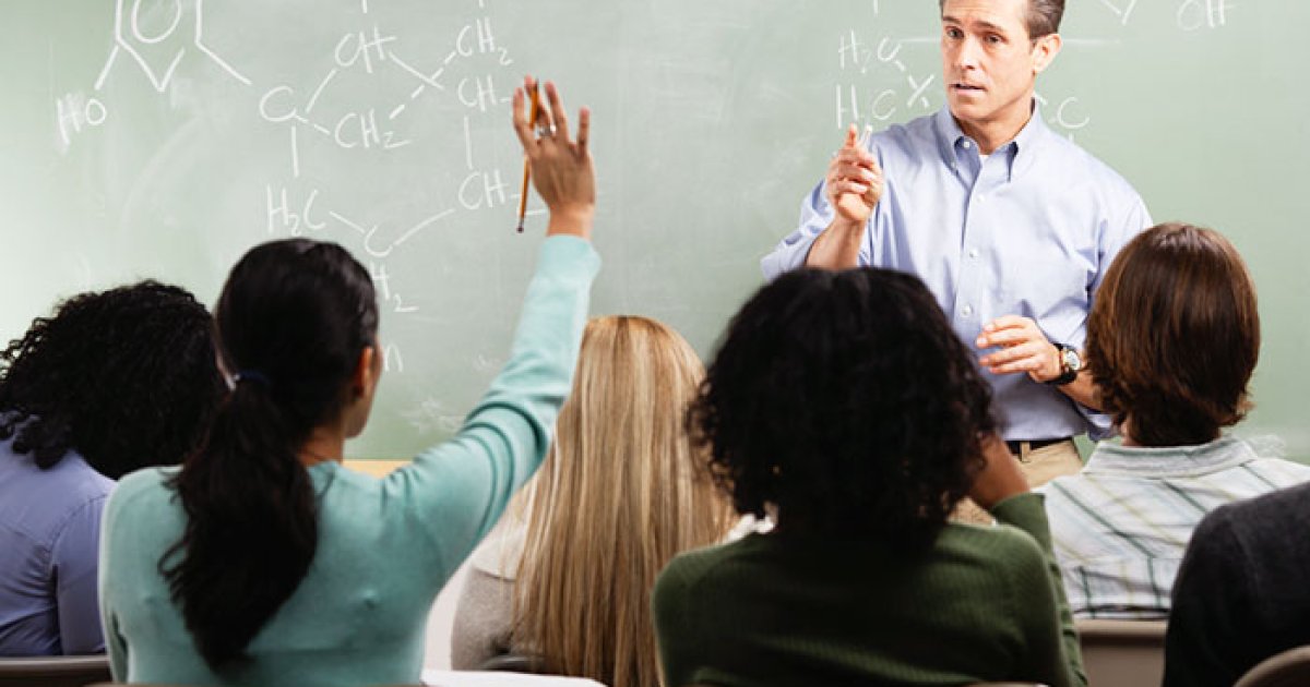 Rolul profesorului în dezvoltarea morală a adolescentului