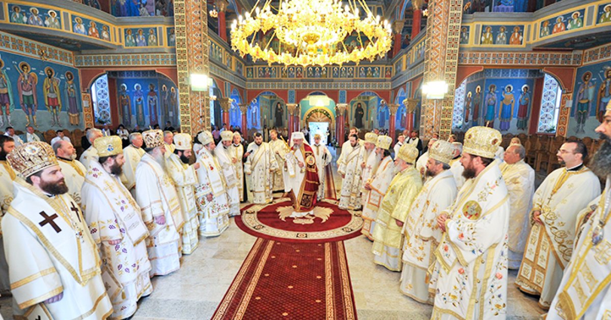 Demnitatea se câştigă prin hărnicie şi dărnicie