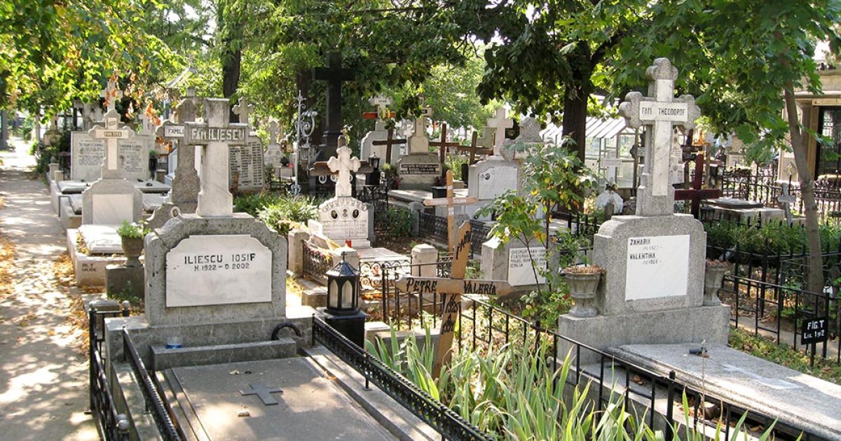 Au fost organizate noi cimitire în Arhiepiscopia Bucureştilor