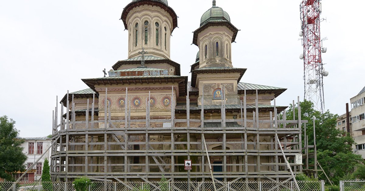Catedrala de la hotarul de apă al ţării