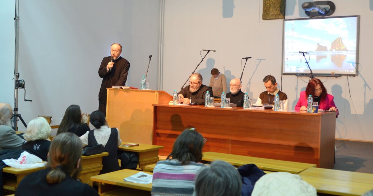„Văzduhul duhovnicesc” al poetului Daniel Turcea
