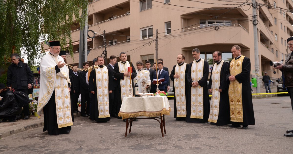 Parastas de 6 luni pentru victimele de la Colectiv | Poza 8