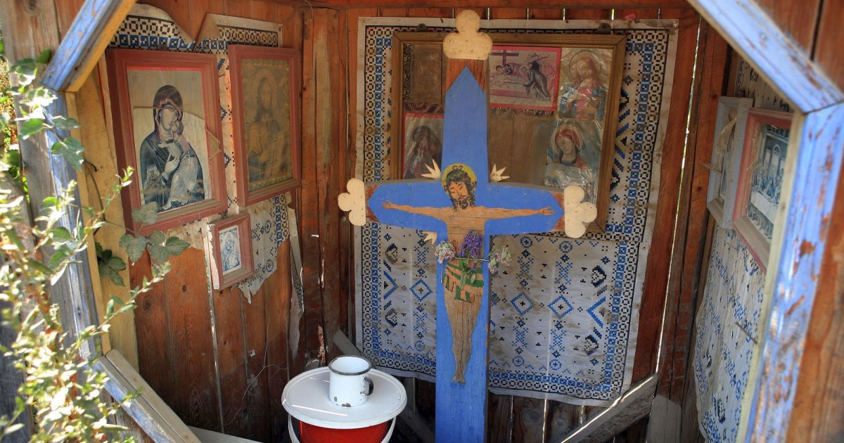 Amprente sacre în satul românesc