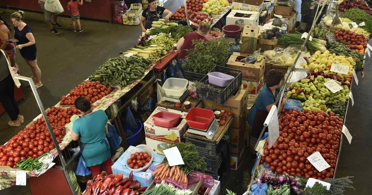 Târg de toamnă în noua Piaţă Obor