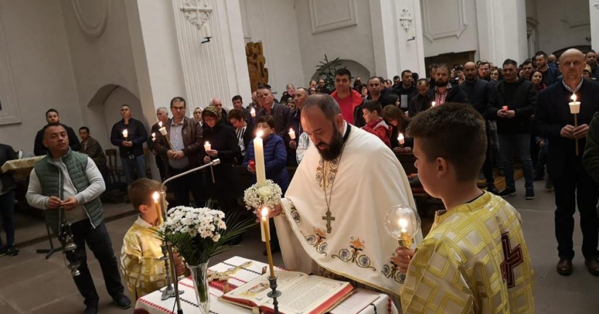 „Biserica este aici țara, locul unde respiri aerul în care te-ai născut ...