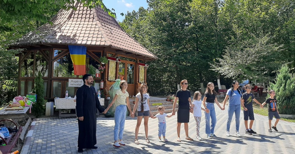 Activități pentru copii la Mănăstirea Toflea din județul Galați