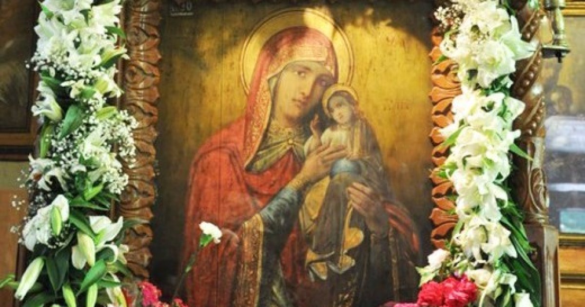 Icoana Maicii Domnului de la Letca Nouă adusă la o parohie din București