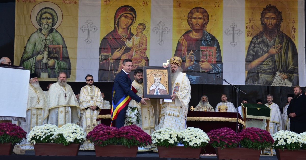 Una dintre cele mai frumoase biserici nou construite în Iași, sfințită ...