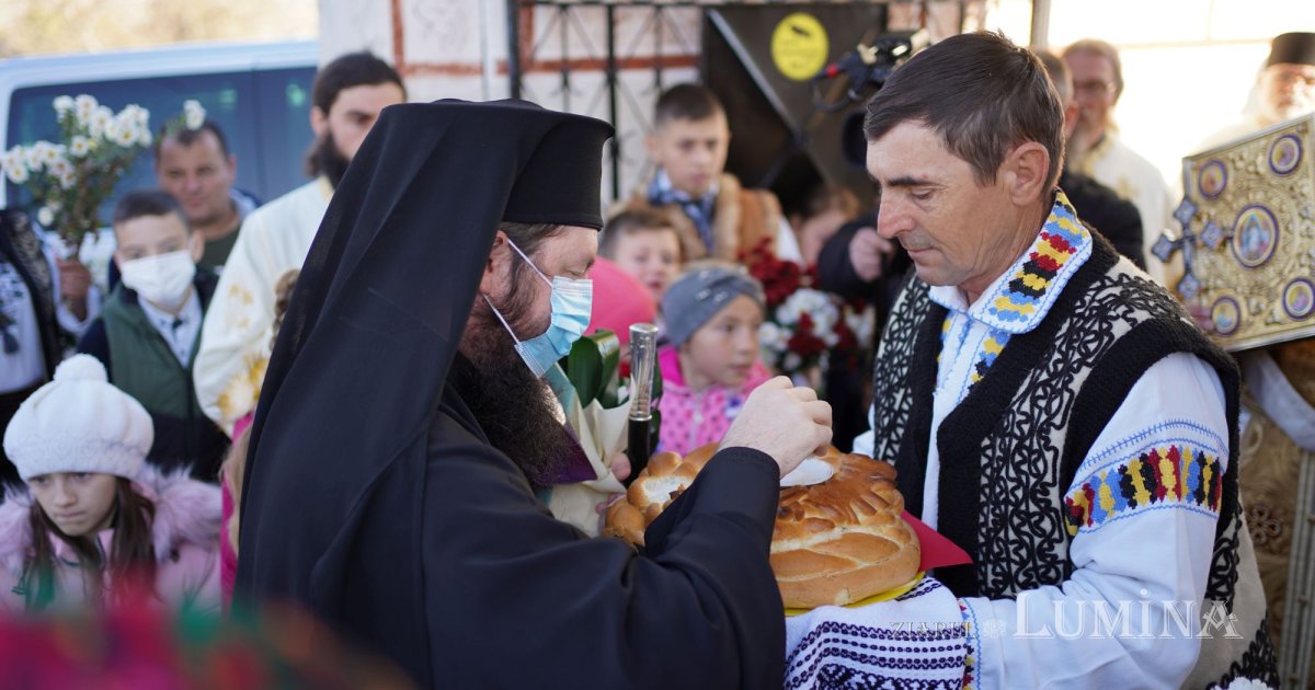 Binecuvântare arhierească la Parohia „Adormirea Maicii Domnului ...