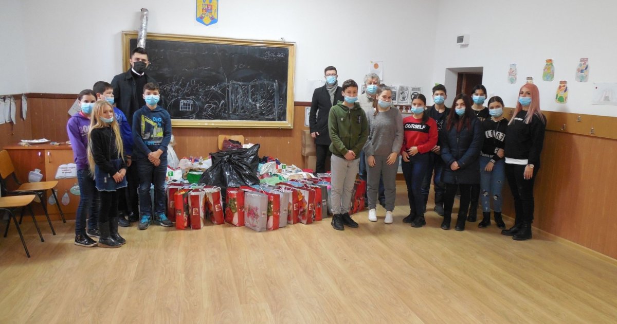 Sprijin de la o parohie bucureșteană pentru copiii din Jugureni