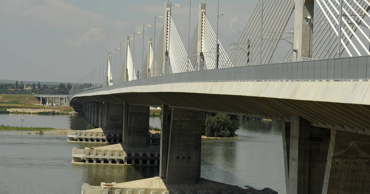 Circulație îngreunată pe podul Giurgiu-Ruse | Poza 1