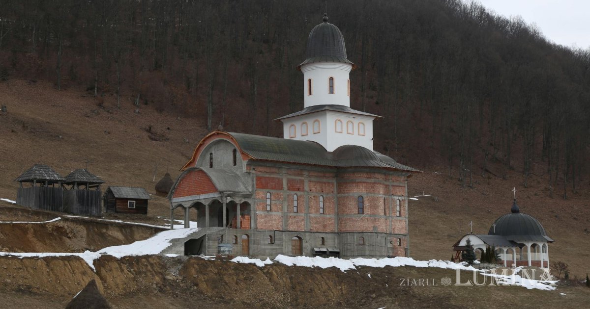 Mănăstirea Petrova „primeşte cu drag pe oricine, precum face şi Hristos ...