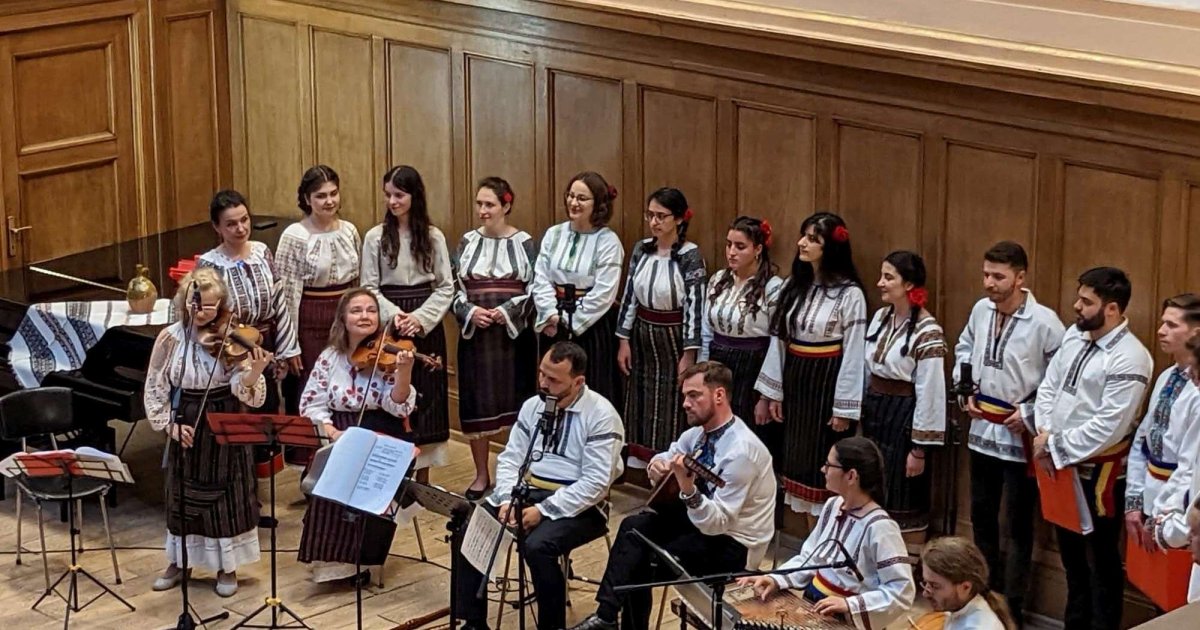 Concert de colinde tradiționale românești și balcanice la Iași