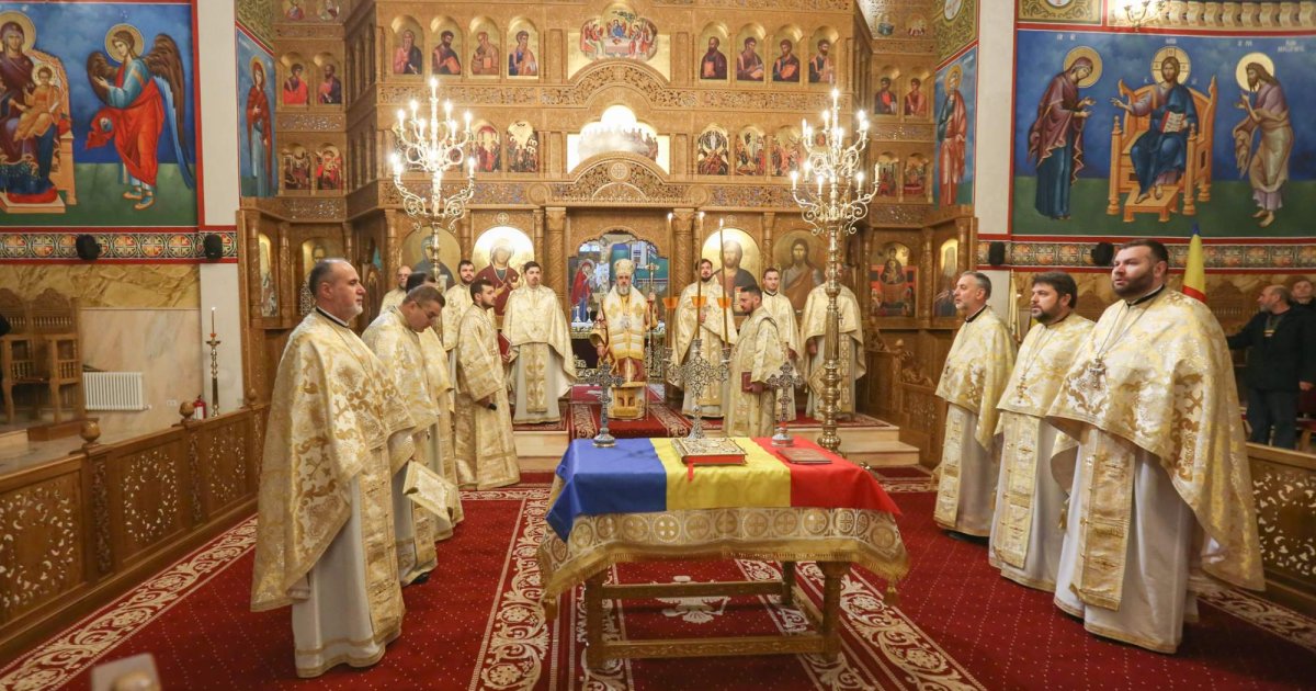 Rugăciune în orașul Unirii de la curbura Carpaților