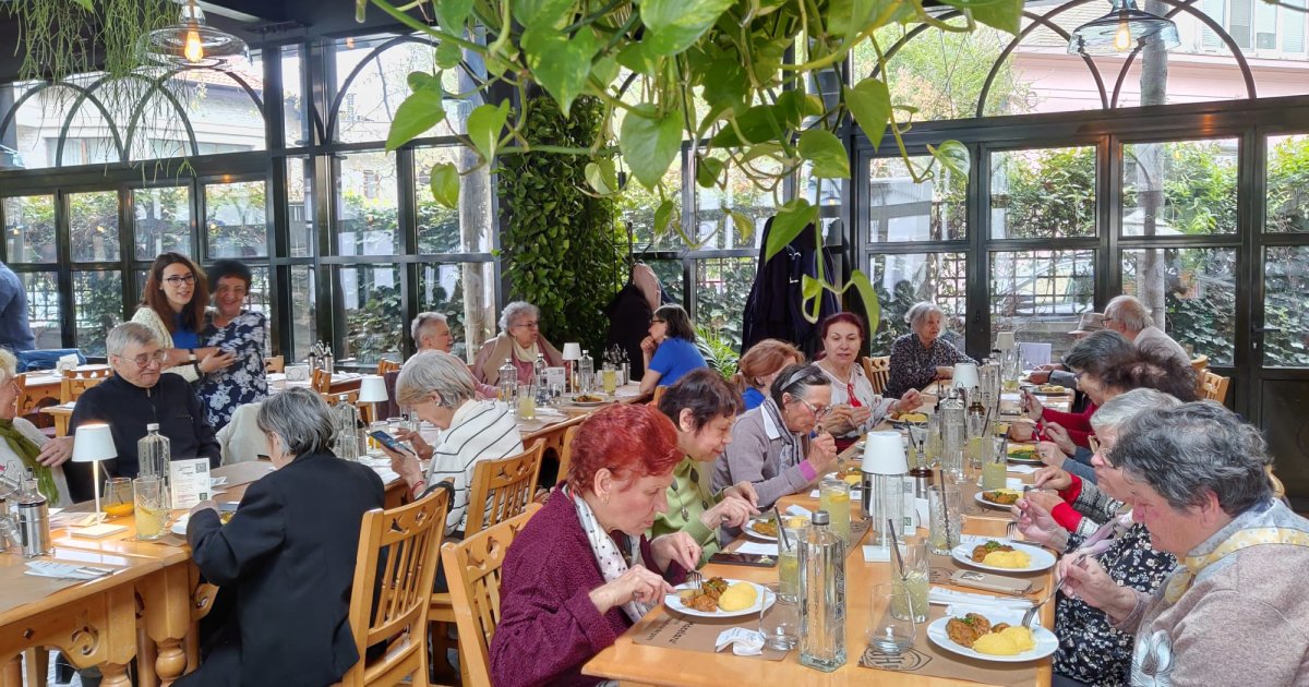 Paște luminat pentru vârstnici aflați în suferință