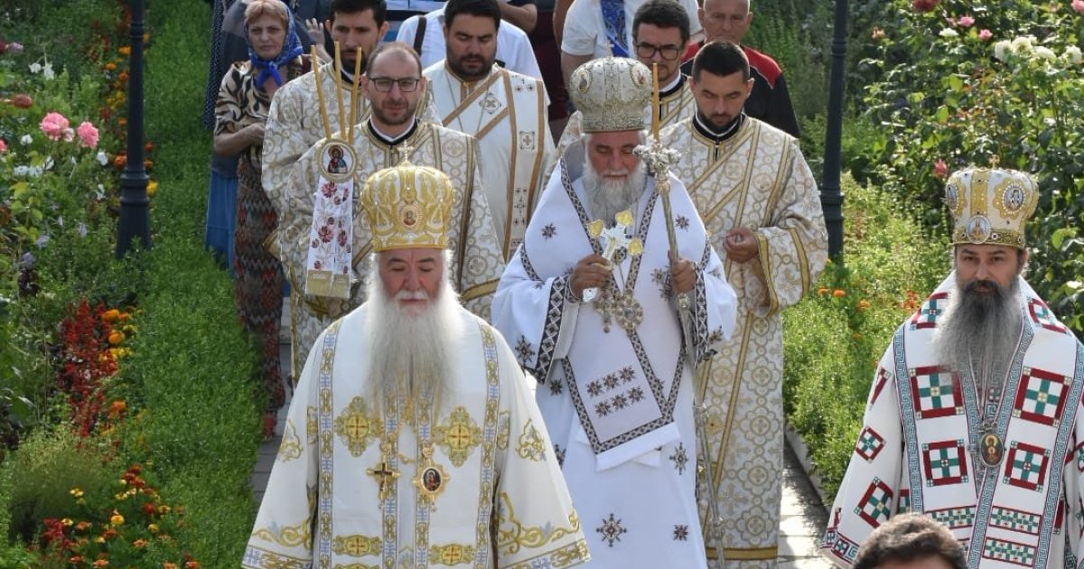 Hramul Mănăstirii „Sfânta Ana” din orașul Orșova | Poza 2