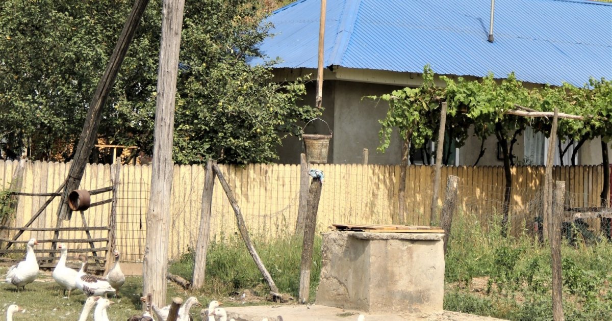 Peste 60% din fântânile buzoiene au apa contaminată | Poza 1