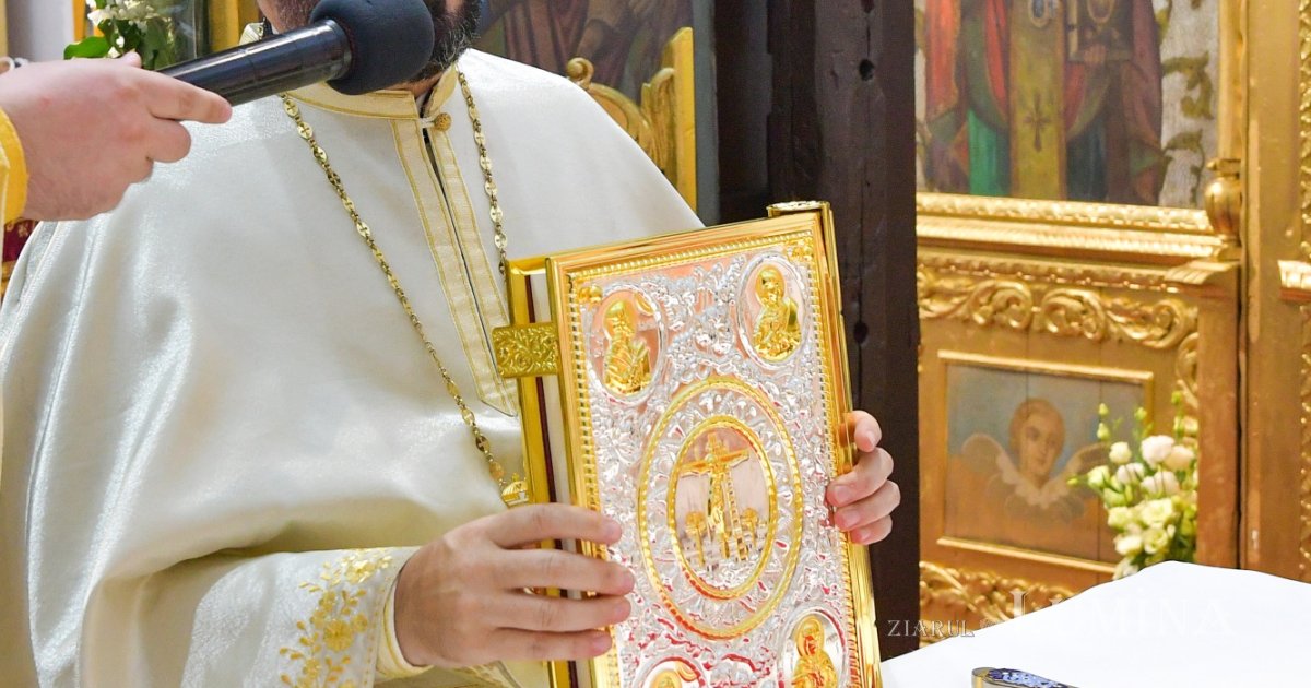 Înnoirea bisericii din localitatea prahoveană Plopeni Sat | Poza 19