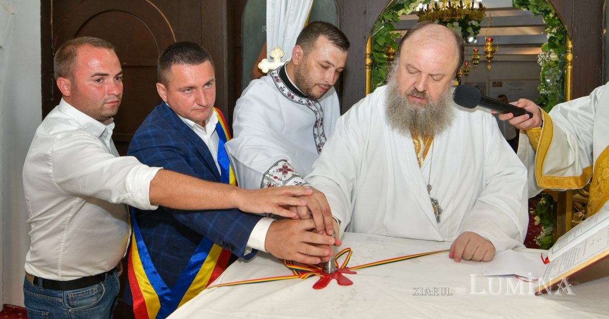 Înnoirea bisericii din localitatea prahoveană Plopeni Sat | Poza 41