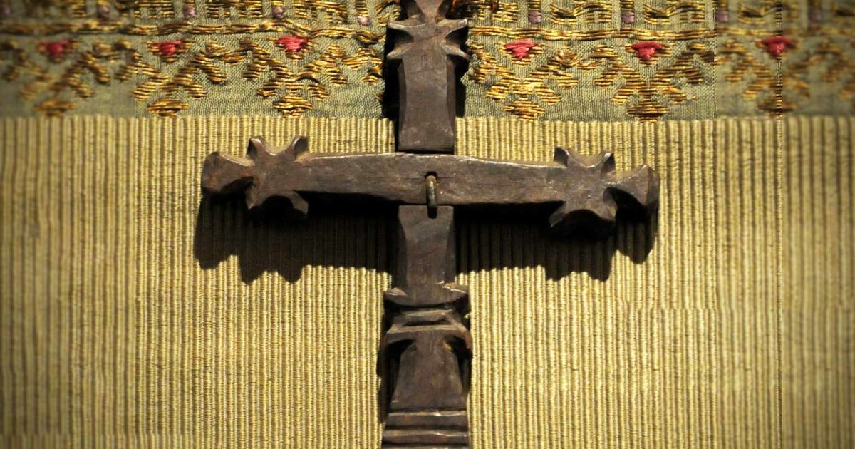 Sfânta Cruce care ne înconjoară