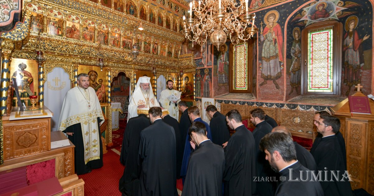 Ridicări în rang pentru ostenitori din administrația bisericească | Poza 14