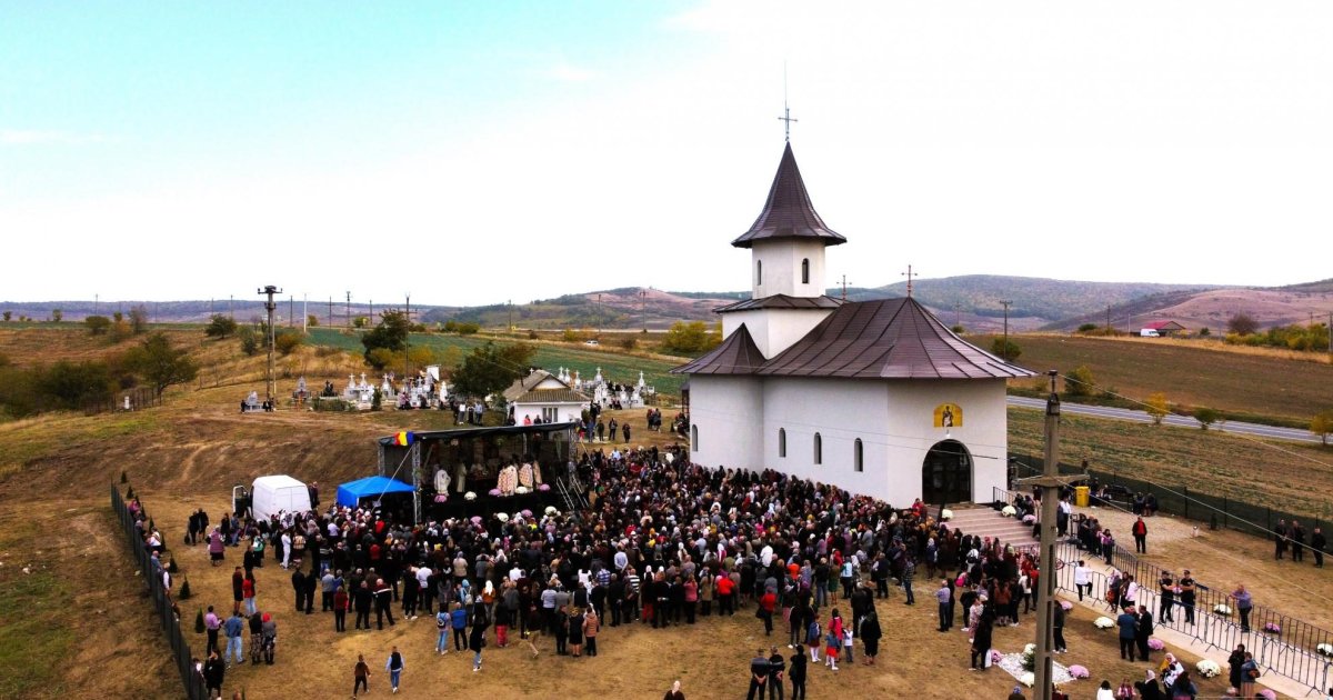 Veșmânt de har pentru biserica din Satu Nou, Vaslui