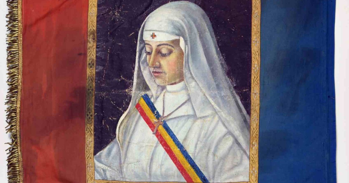 Tricolorul - unitatea românilor în costumul popular