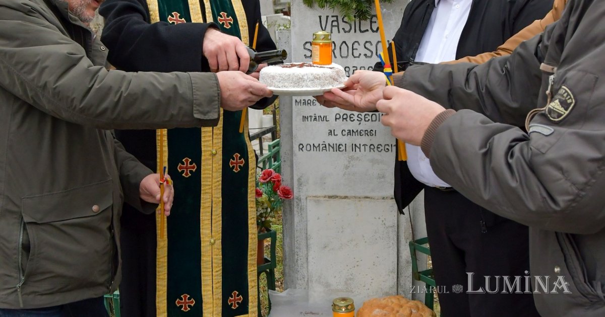 Filantropul și omul de stat Vasile Stroescu a fost pomenit la mormântul ...