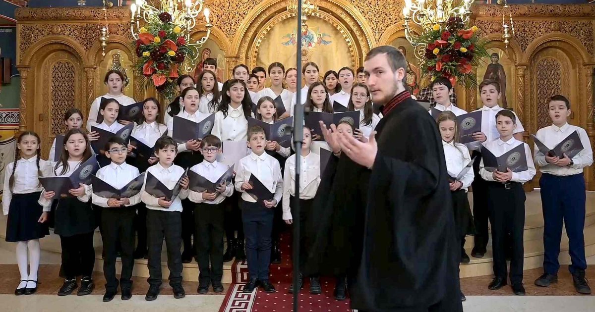 Tronos Junior, colinde la Parohia „Sfânta Vineri”- Drumul Taberei