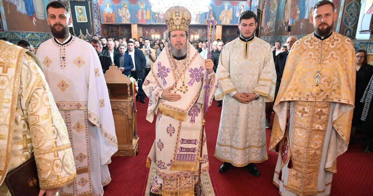 Vizită arhierească la căminul de vârstnici din Ponoară | Poza 1