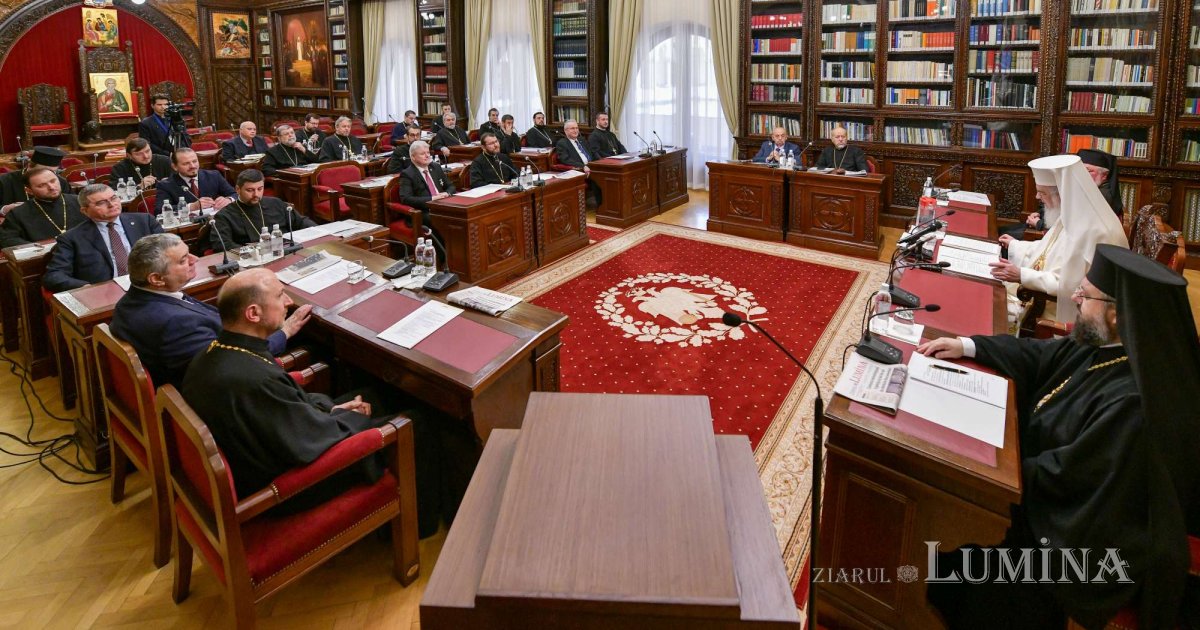 Ședința de lucru a Consiliului Național Bisericesc la Reședința ...
