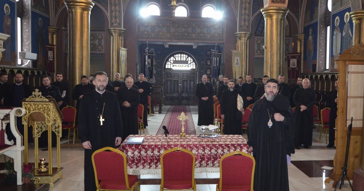 Conferințe preoțești în protopopiatele Deva și Brad | Poza 6