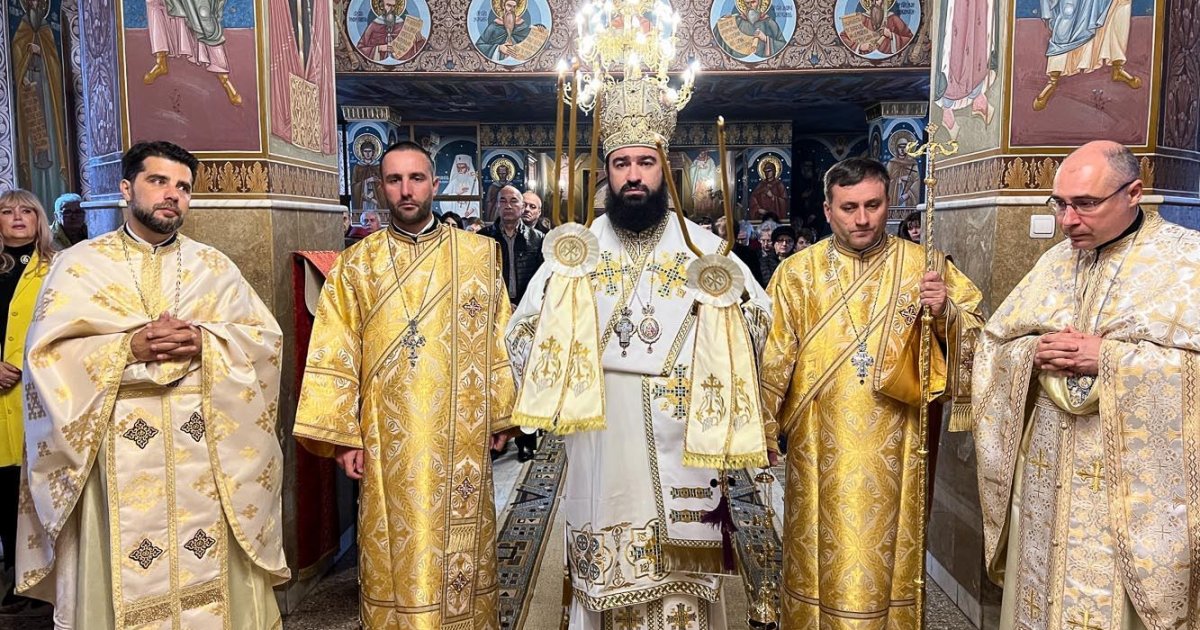 Slujirile ierarhilor hunedoreni în Duminica Izgonirii lui Adam din Rai