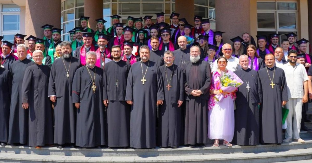 Festivitatea de absolvire la Facultatea de Teologie Ortodoxă din Alba ...