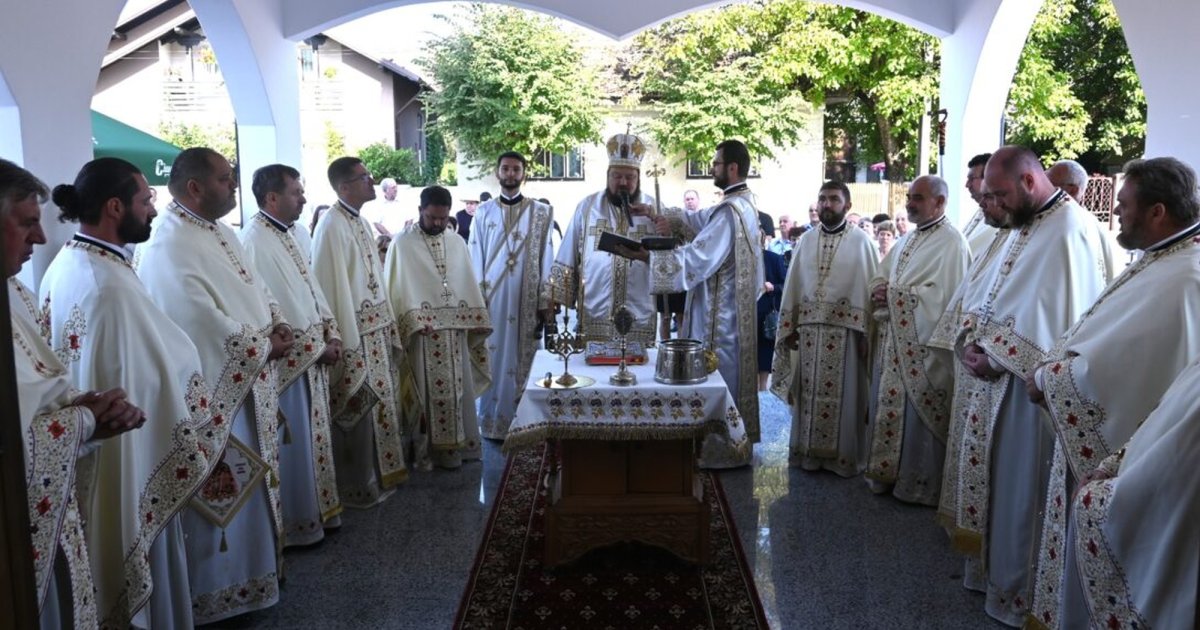 Resfințirea bisericii din Parohia Surduc, Episcopia Sălajului | Poza 2