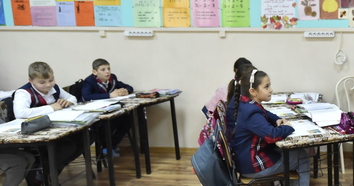 Dificultăţile din sistemul de predare simultan