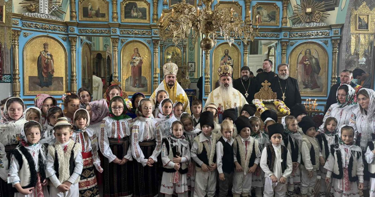 Doi ierarhi au sfințit biserica din satul Malcoci, raionul Ialoveni ...