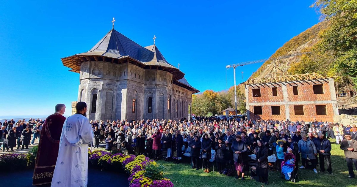 Hramul Mănăstirii „Petru Rareș Vodă” din Ciceu-Corabia