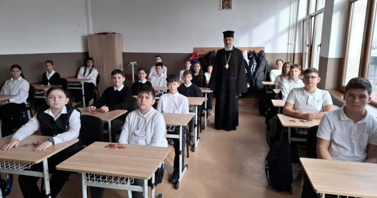 Vizită arhierească la Seminarul Teologic Ortodox „Sfântul Simion Ștefan ...
