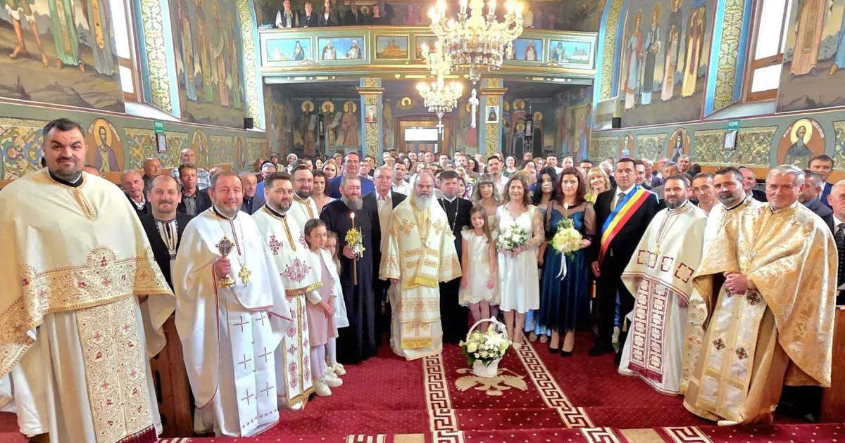 Slujire a Episcopului Hușilor în Parohia Galda de Jos, Alba | Poza 1