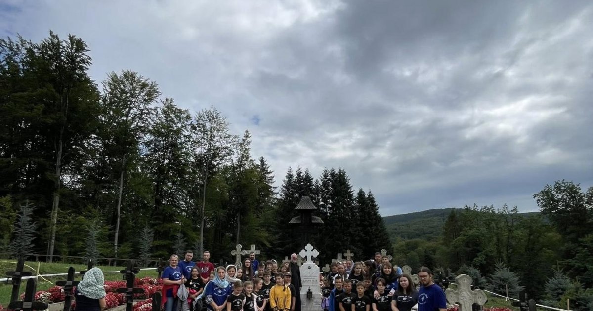 Tineri din Reghin - Iernuțeni, „Pe urmele Sfinților Cuvioși Paisie și ...