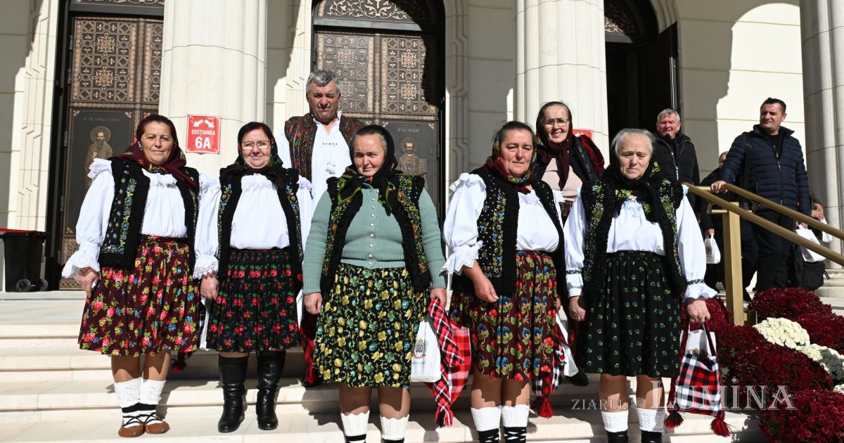 Prelungirea programului de închinare prin Sfântul Altar al Catedralei ...