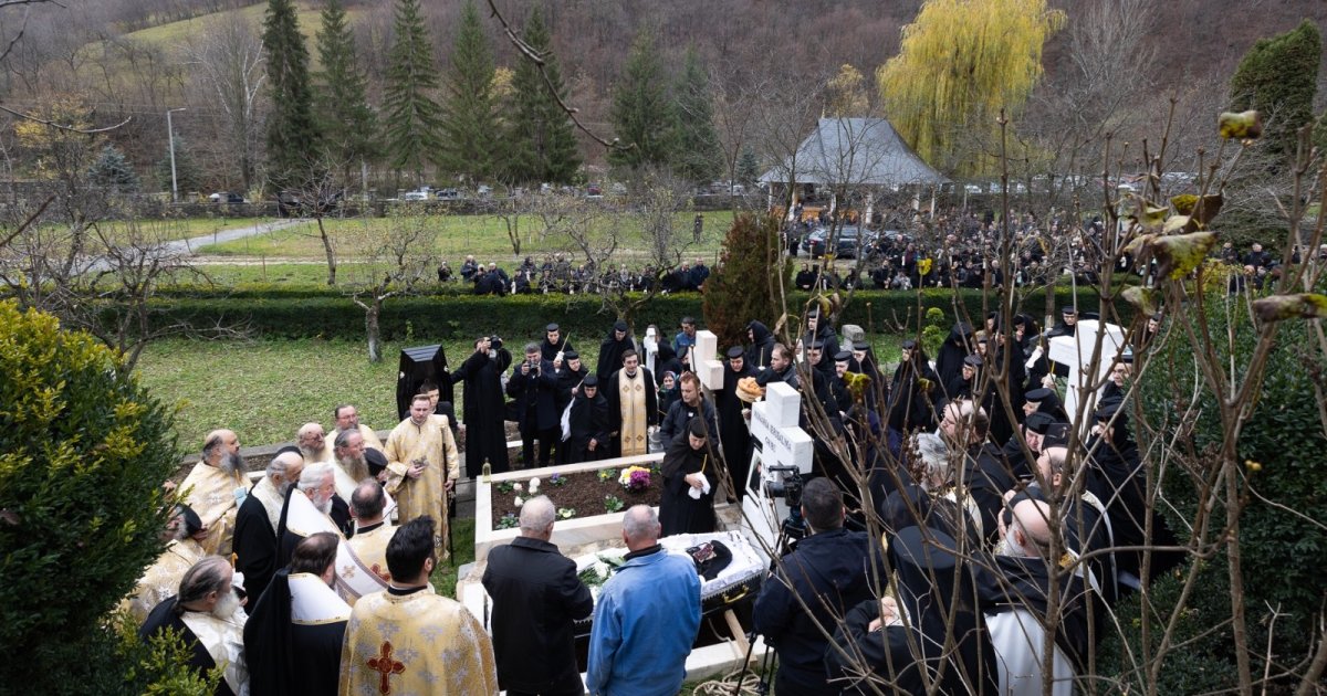 Stavrofora Ierusalima Ghibu, stareța Mănăstirii Râmeț, un simbol al ...