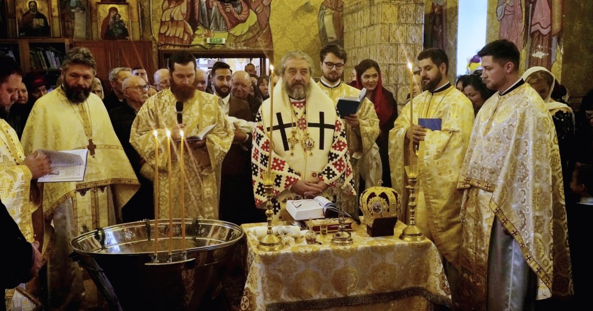 Liturghie baptismală și sfințire de clopotniță la Deleni, Iași | Poza 3