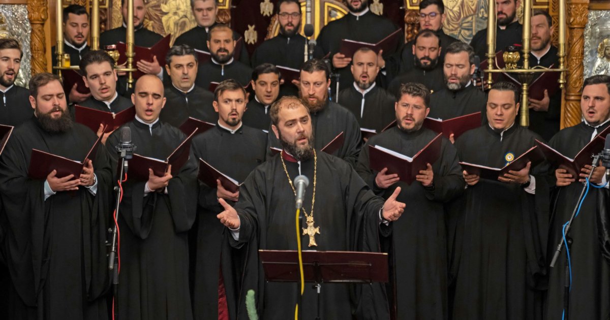 Primul concert de colinde al Grupului „Tronos” la Mănăstirea Cernica