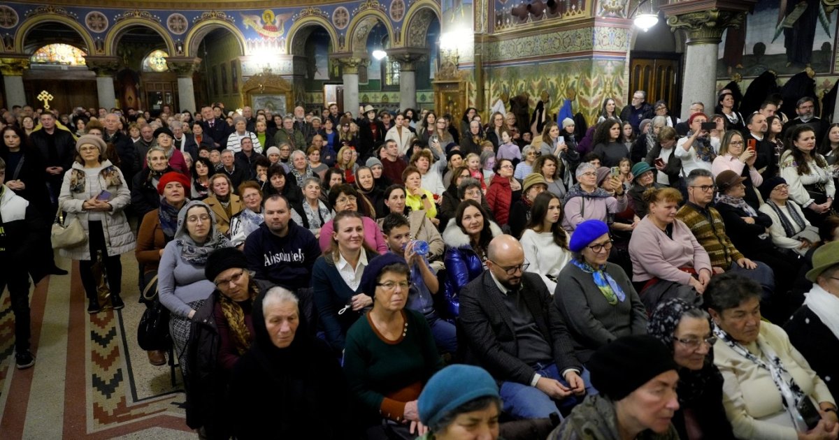 Patru coruri reunite în colind la Catedrala Mitropolitană din Sibiu ...