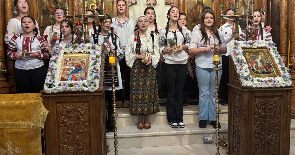 Întâmpinarea Crăciunului prin colind și faptă bună la Parohia ...
