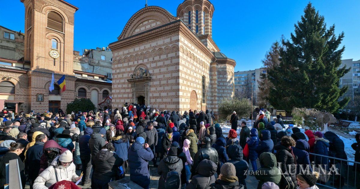 Prăznuire luminoasă la Biserica „Sfântul Anton”-Curtea Veche | Poza 2